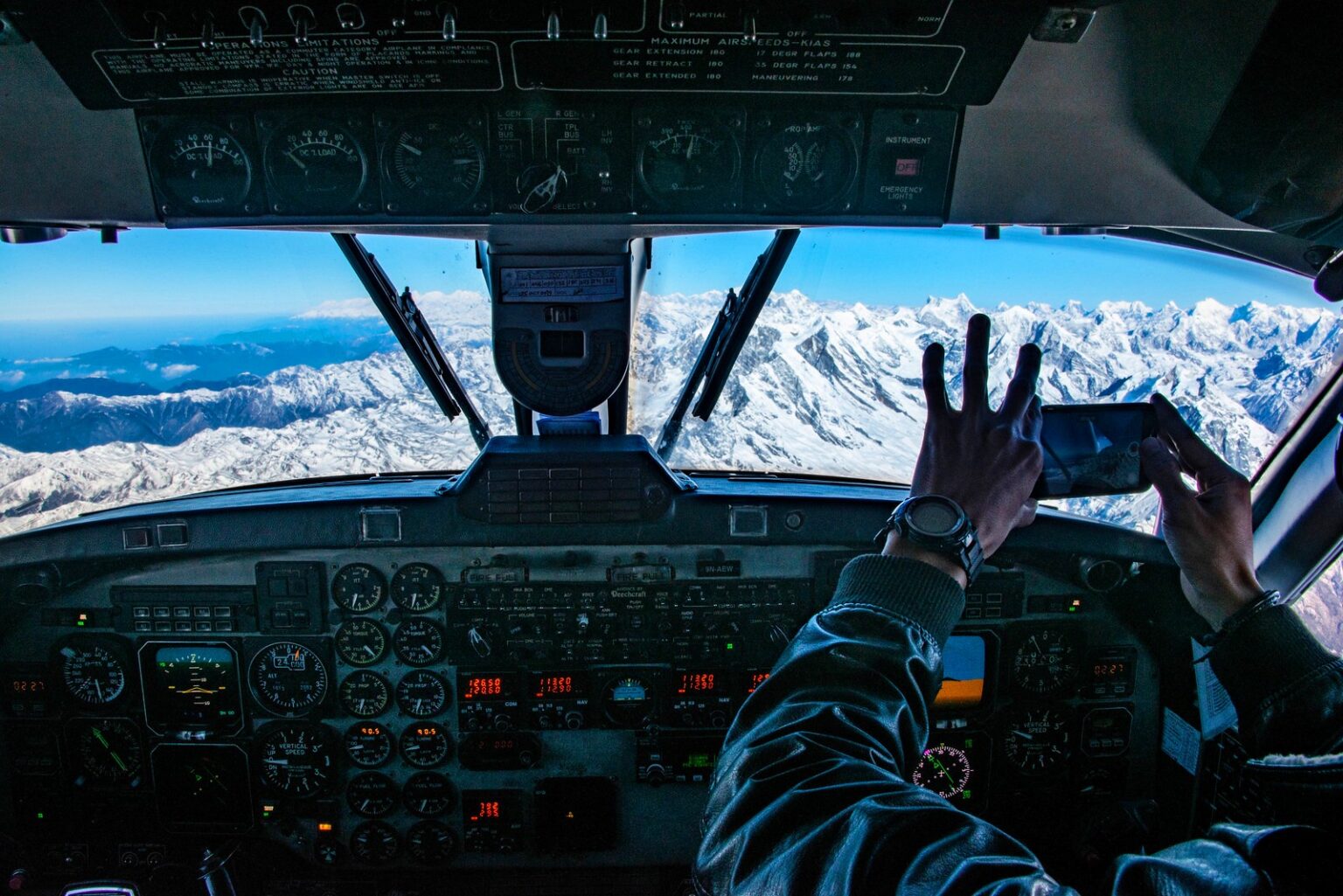 Everest Flight: A Scenic Mountain Flight to Himalayas
